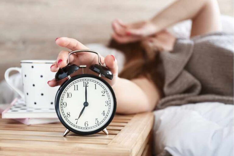 4 Tips to Stop Waking Up Feeling Tired – Urbaki Mind