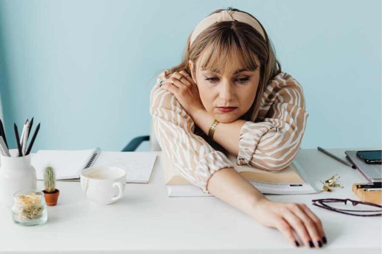 9 Hidden Signs of Adult ADHD Inattentive Type – Urbaki Mind