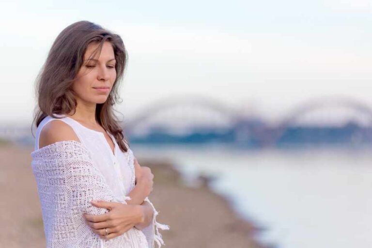Coping with Loneliness – Tips and Strategies – Urbaki Mind