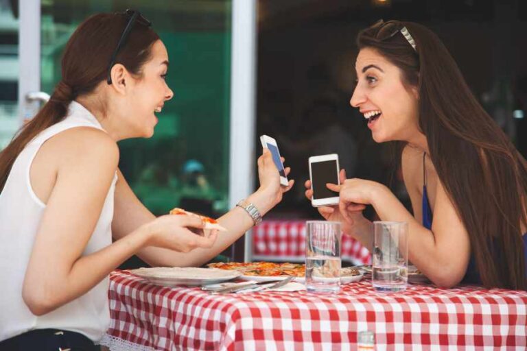 5 Ways Social Media is Transforming Your Brain Right Now – Urbaki Mind