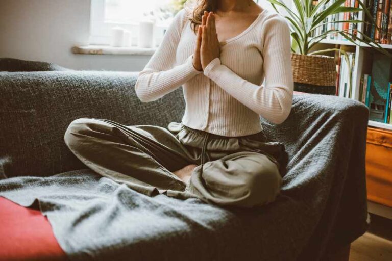 Meditation Basics – How to Sit in the Correct Position – Urbaki Mind