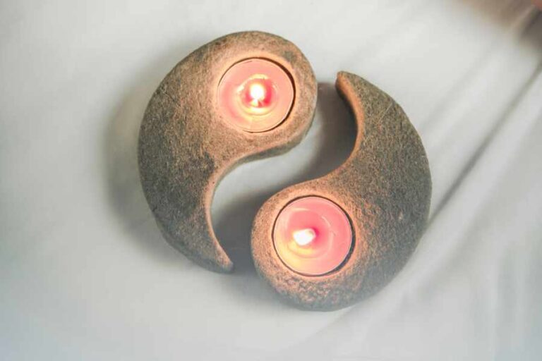The Profound Symbolism of Yin and Yang – Urbaki Mind